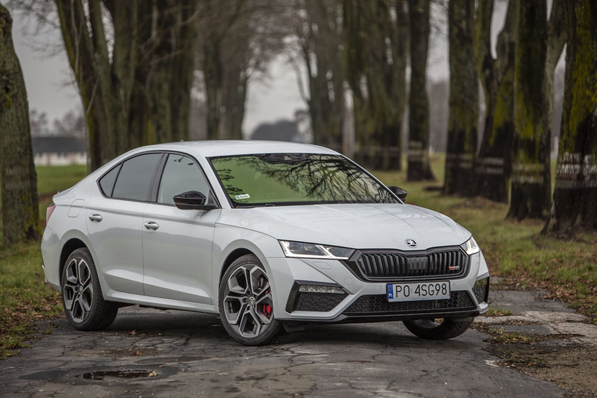 Škoda Octavia RS iV [1,4 TSI Plug-In Hybrid (245KM) 6AT DSG) - Fabia Club Polska
